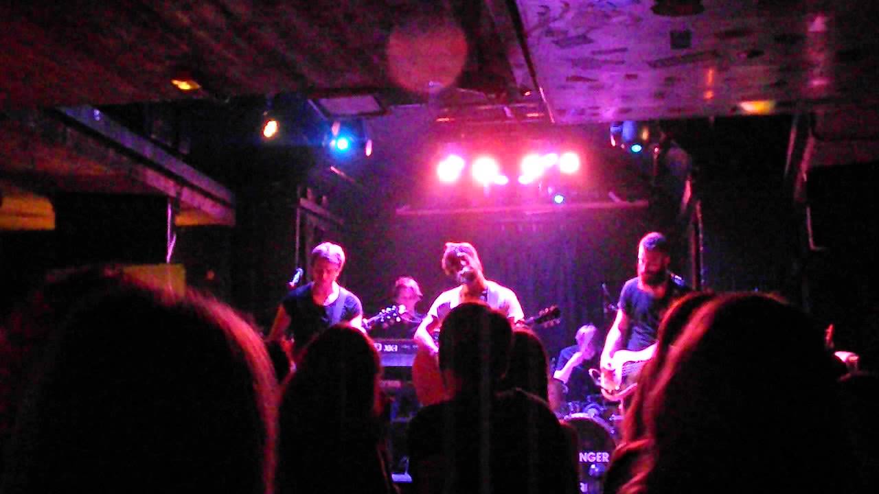 Max Giesinger & Band - Für immer (B72, Wien, 15.09.14) - YouTube