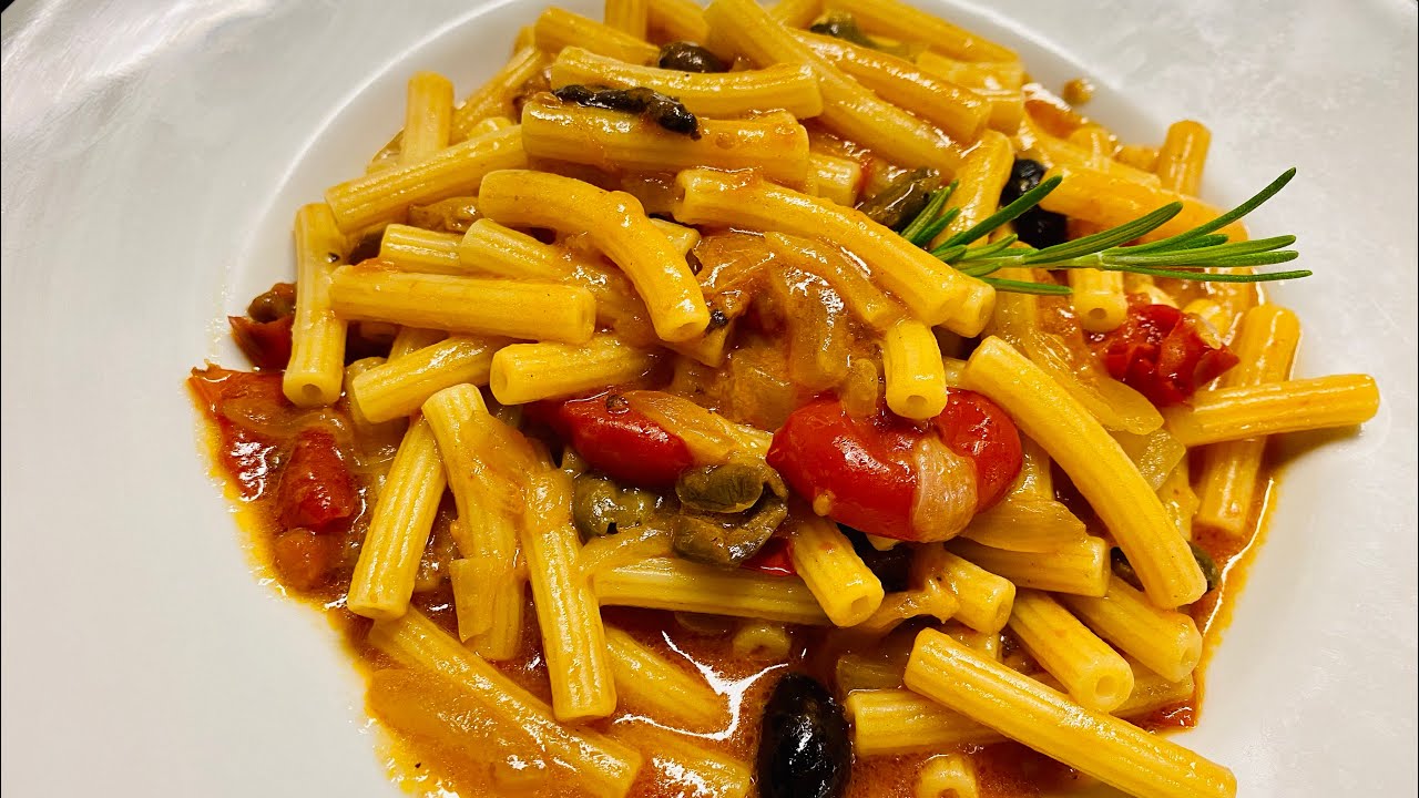 Pasta al brandy flambè pomodorini pancetta olive Taggiasche e erbe ...