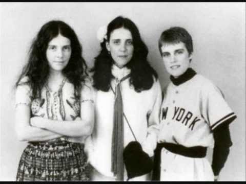 The Roches - 'Runs In The Family' - YouTube