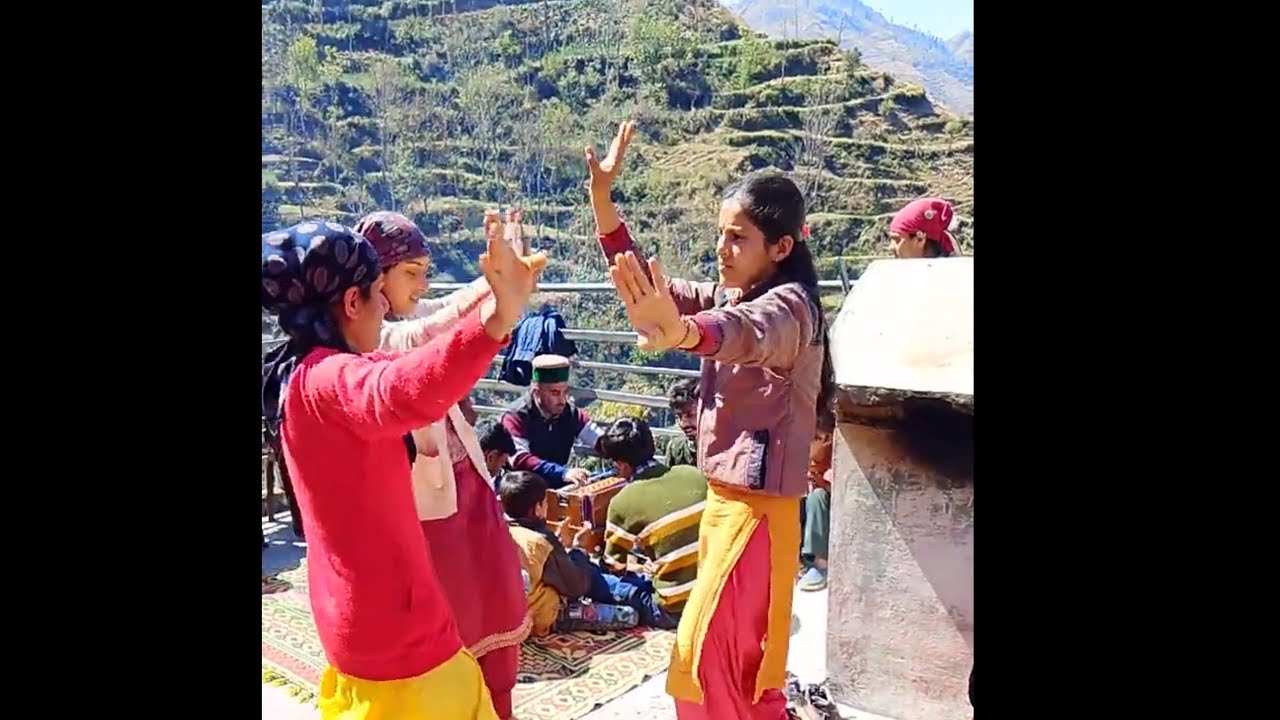 Pahadi Nati With Harmonium playing ll Sirmour Ka Culture ll Pahadi ...