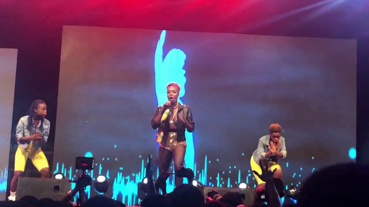 Feli Nuna twerk performance at Pent Hall Week 2019 - YouTube