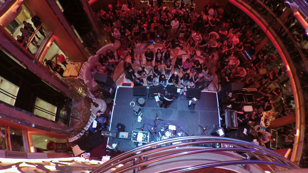 "Blue Suede Shoes (Acoustic)" Winger MORC 2017 - YouTube