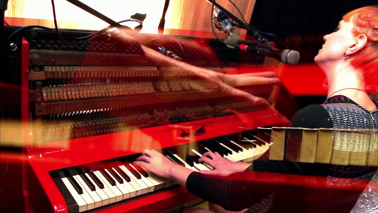 Mishkin Fitzgerald - You Drown With Me (live at Ollie Dolling studios ...