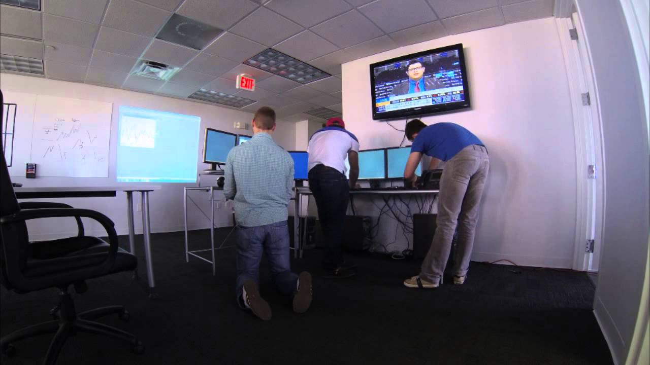 FxST Trade Floor - Setting Up Multi Monitor Trading Computers - YouTube