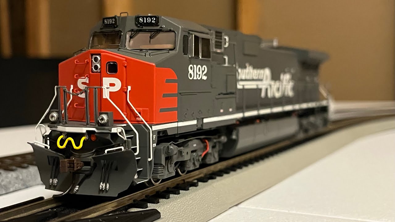 Athearn Genesis SP Dash 9 #8192 (DCC Ready/Silent)! 3/6/24 - YouTube