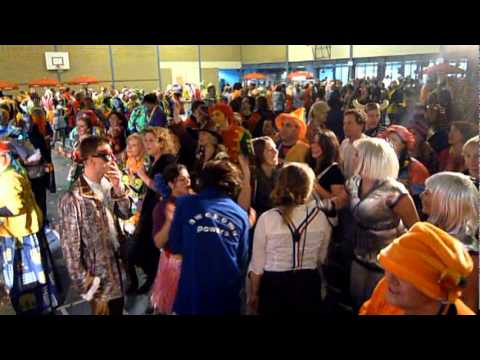 2011 Retteketet showband carnaval zevenaar - YouTube