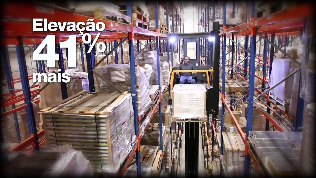 Empilhadeira Trilateral Crown TSP 7000 - Crown Lift Trucks - Brasil ...