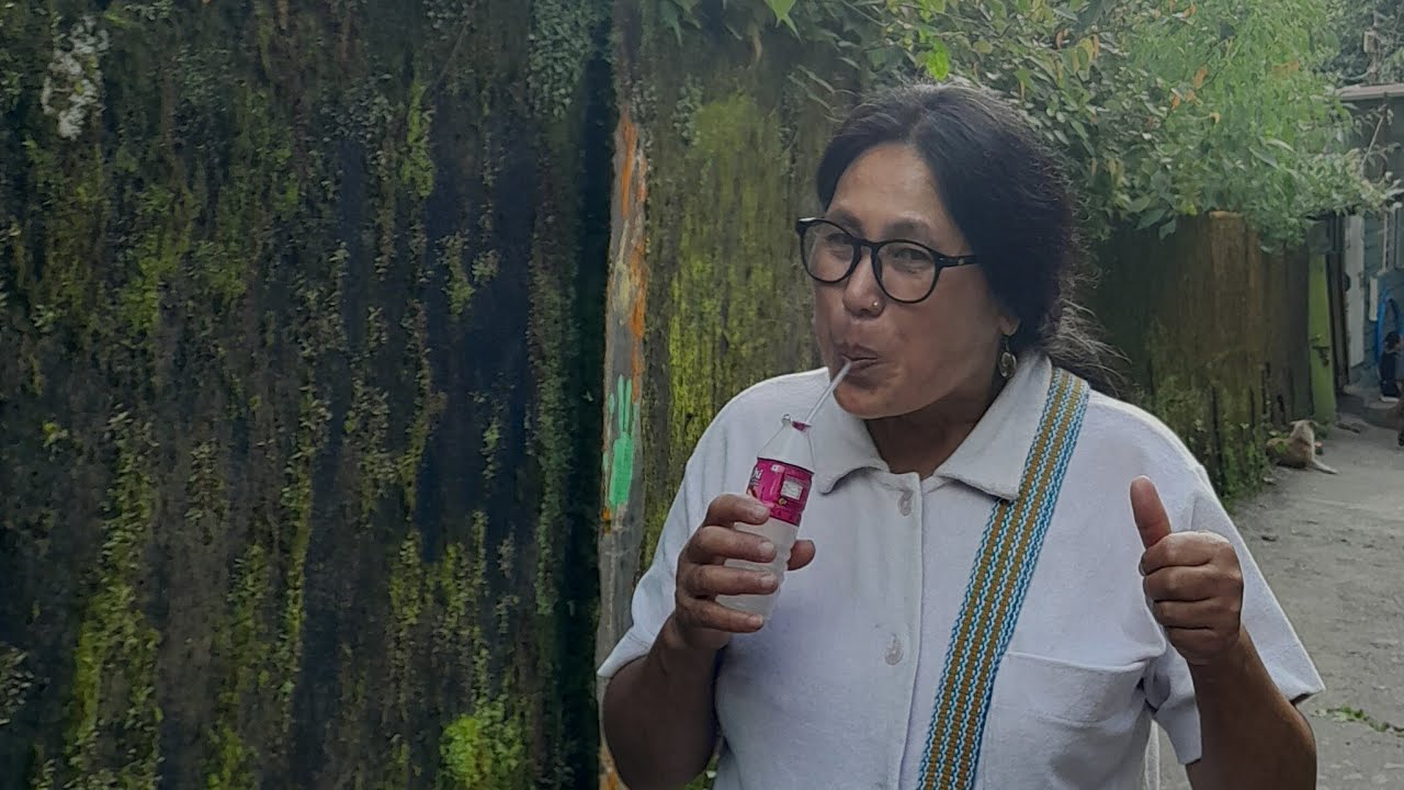 sujata subba(पहाड़ की रानी) is live - YouTube