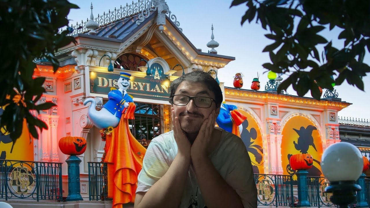 La fin de la saison d’Halloween à Disney dimanche dernier - YouTube