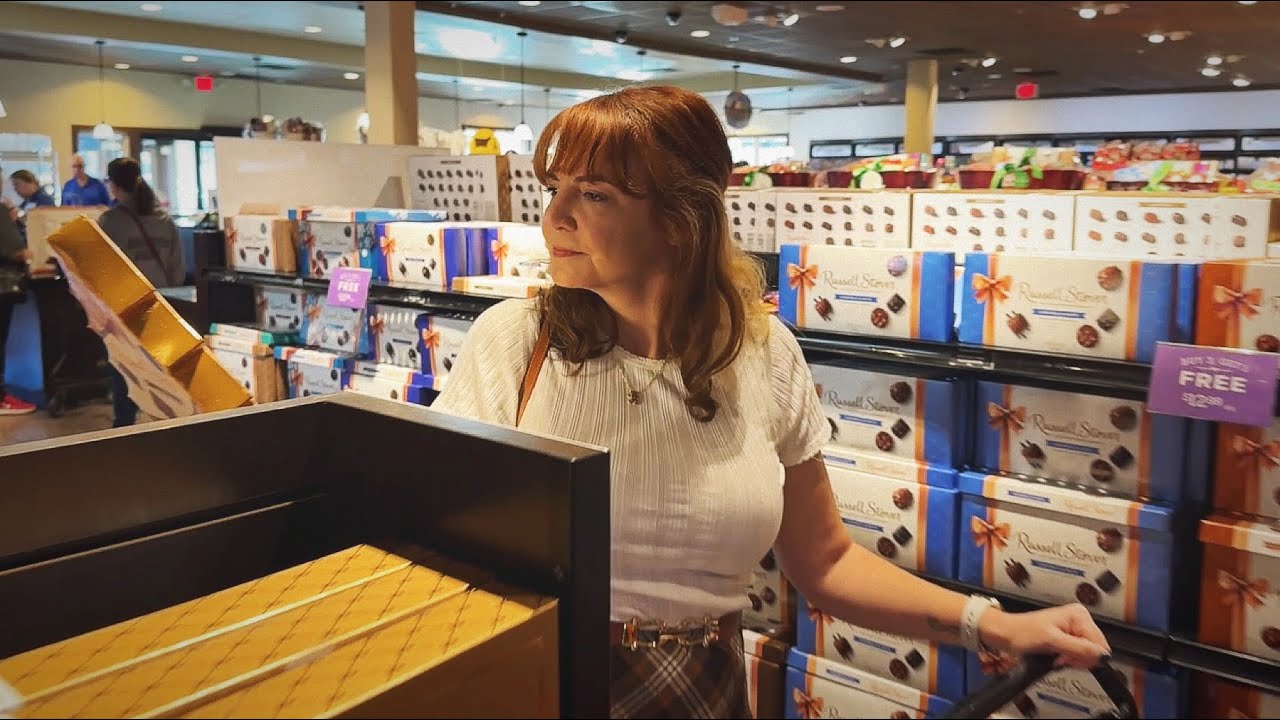 Russell Stover Chocolate Store - Wildwood Florida Candy Haul - YouTube