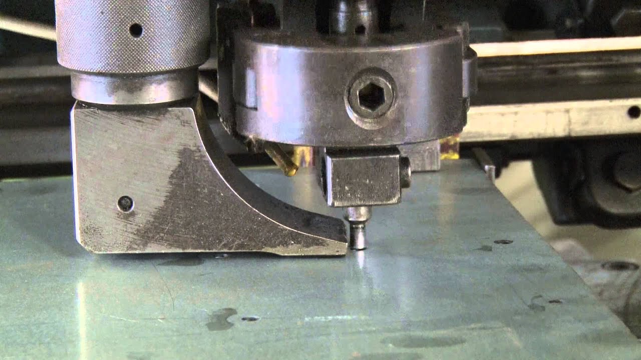 TRUMPF CN 901 Stanze - YouTube