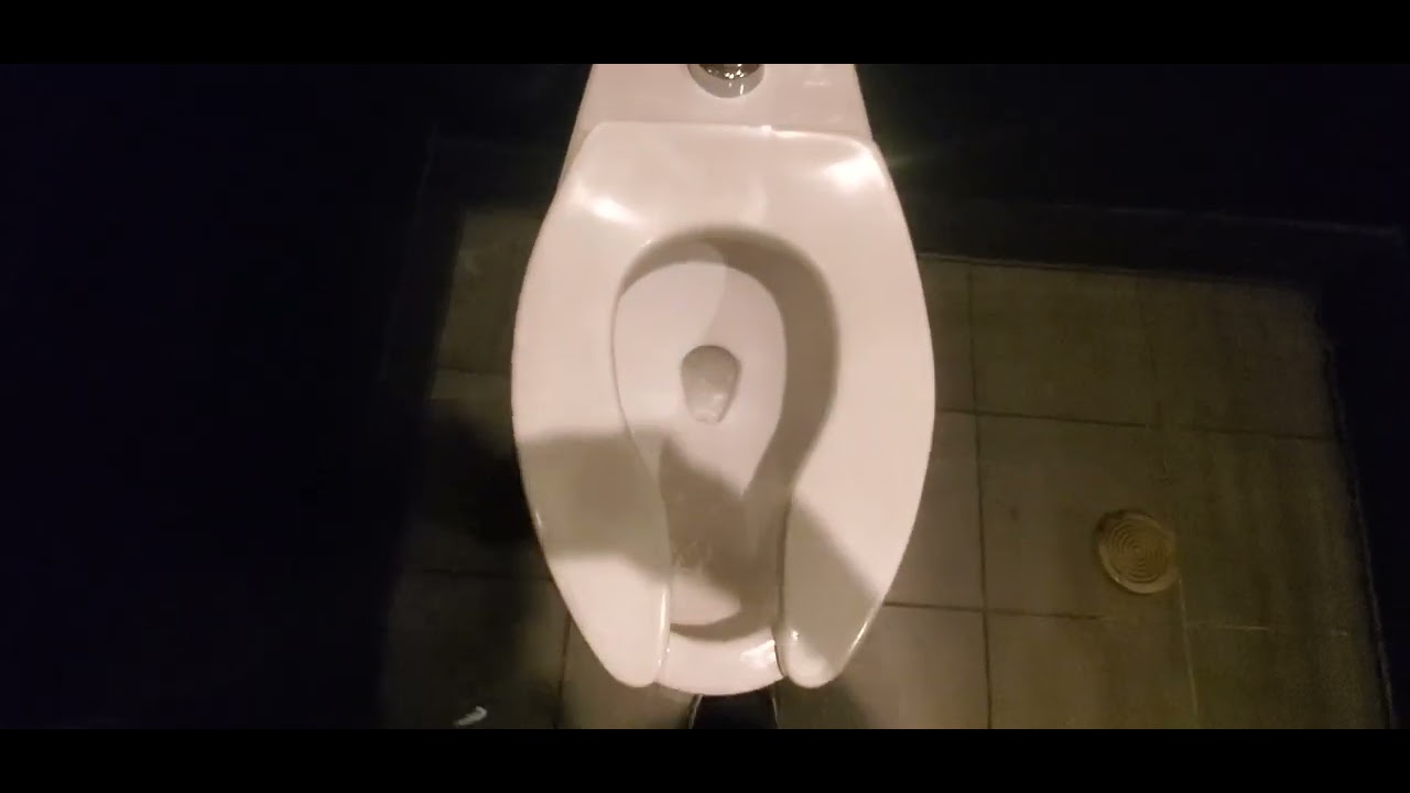 11: Toto (NONO) CT705 Toilet @ Buffalo Wild Wings - YouTube