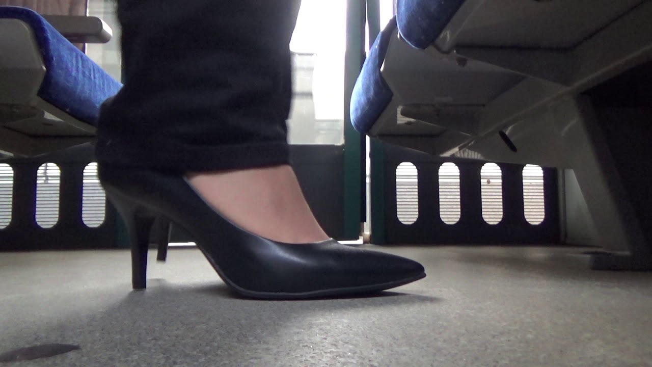 High heels on the train - YouTube