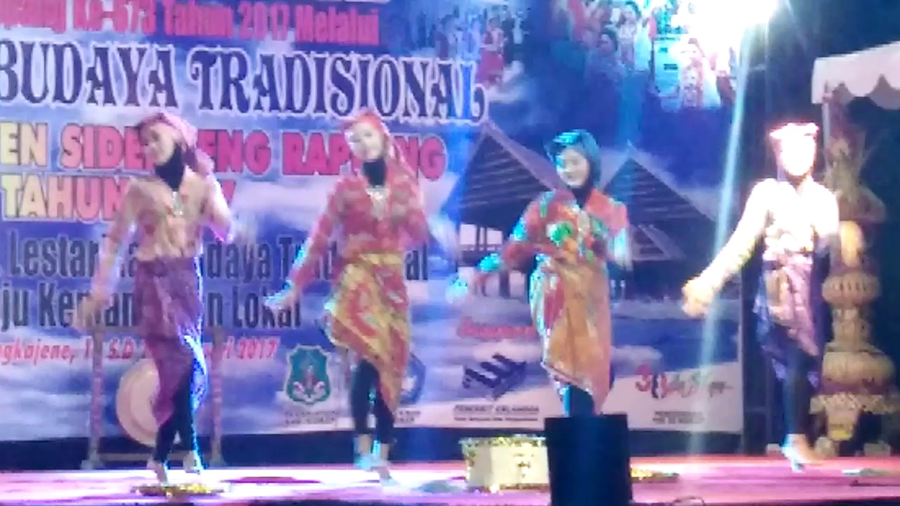 TariaN Pesta Panen Kec. Pitu Riawa, Kab. Sidrap - YouTube