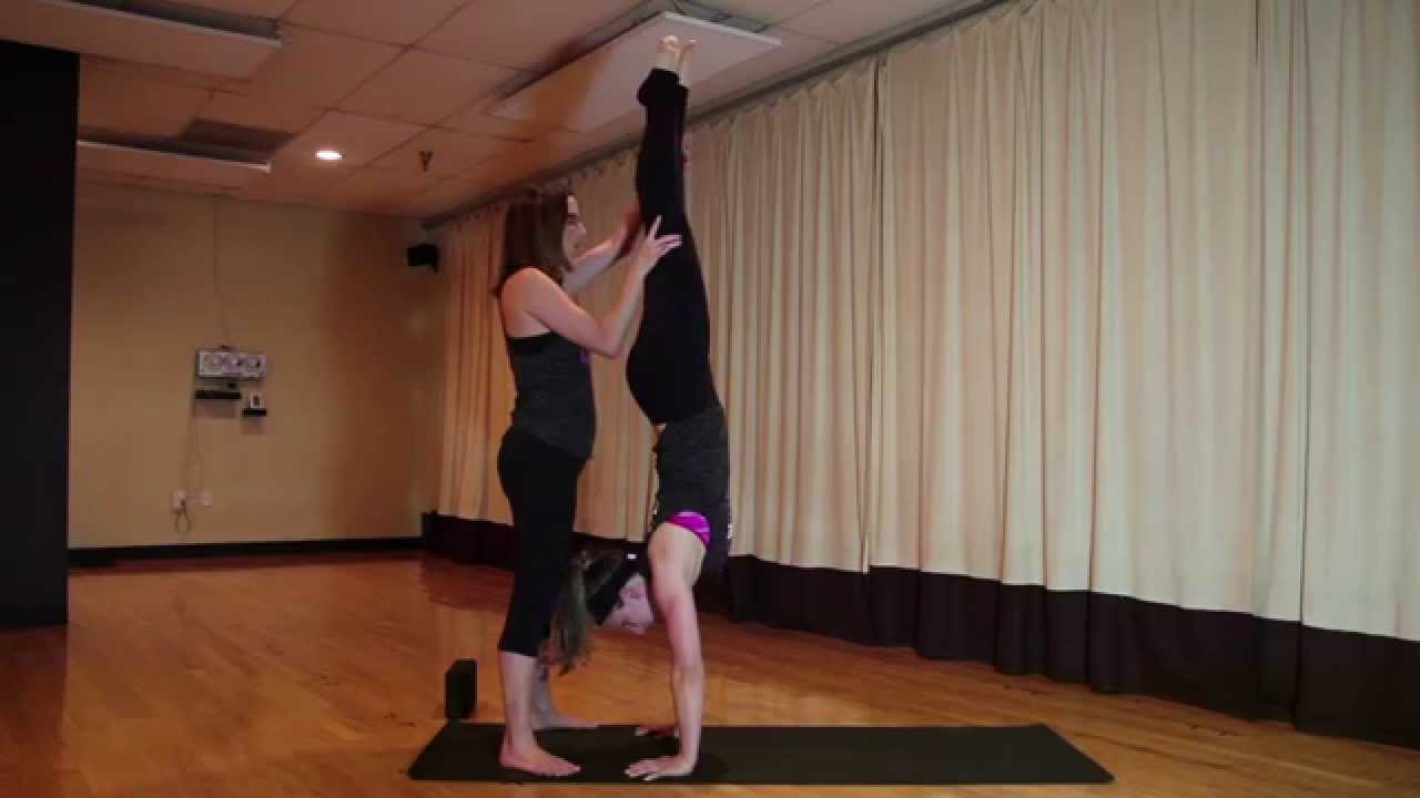 How To Do Handstand Pose (Adho Mukha Vrksasana) - YouTube
