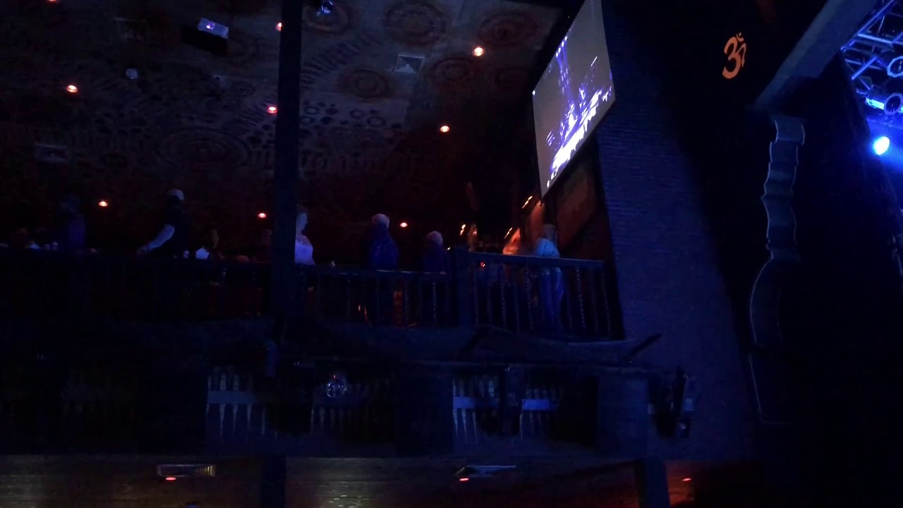 Thunderstruck - House Of Blues - YouTube