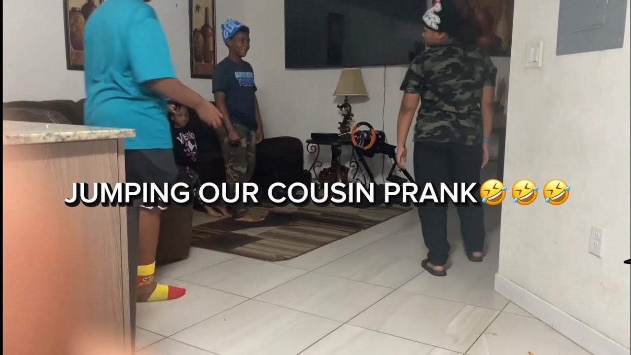 JUMPING OUR COUSIN PRANK ON AUNTIE!!! (SHE CHOKED TRAVIE) - YouTube