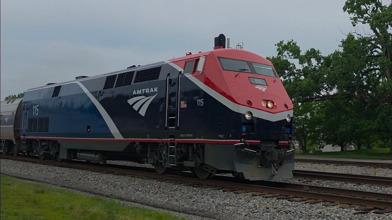 Amtrak 50 Cardinal running 10 hours late - YouTube