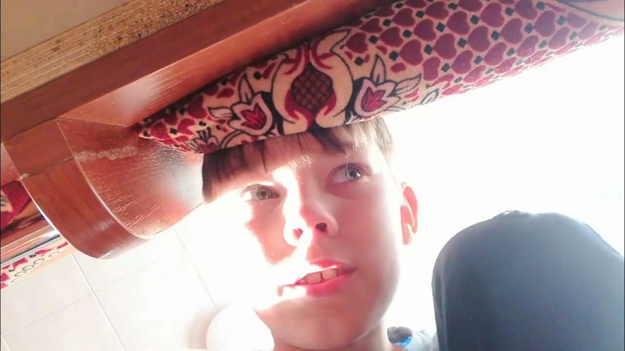 привет всем это 1 видео на этом канале ура потпишись Youtube