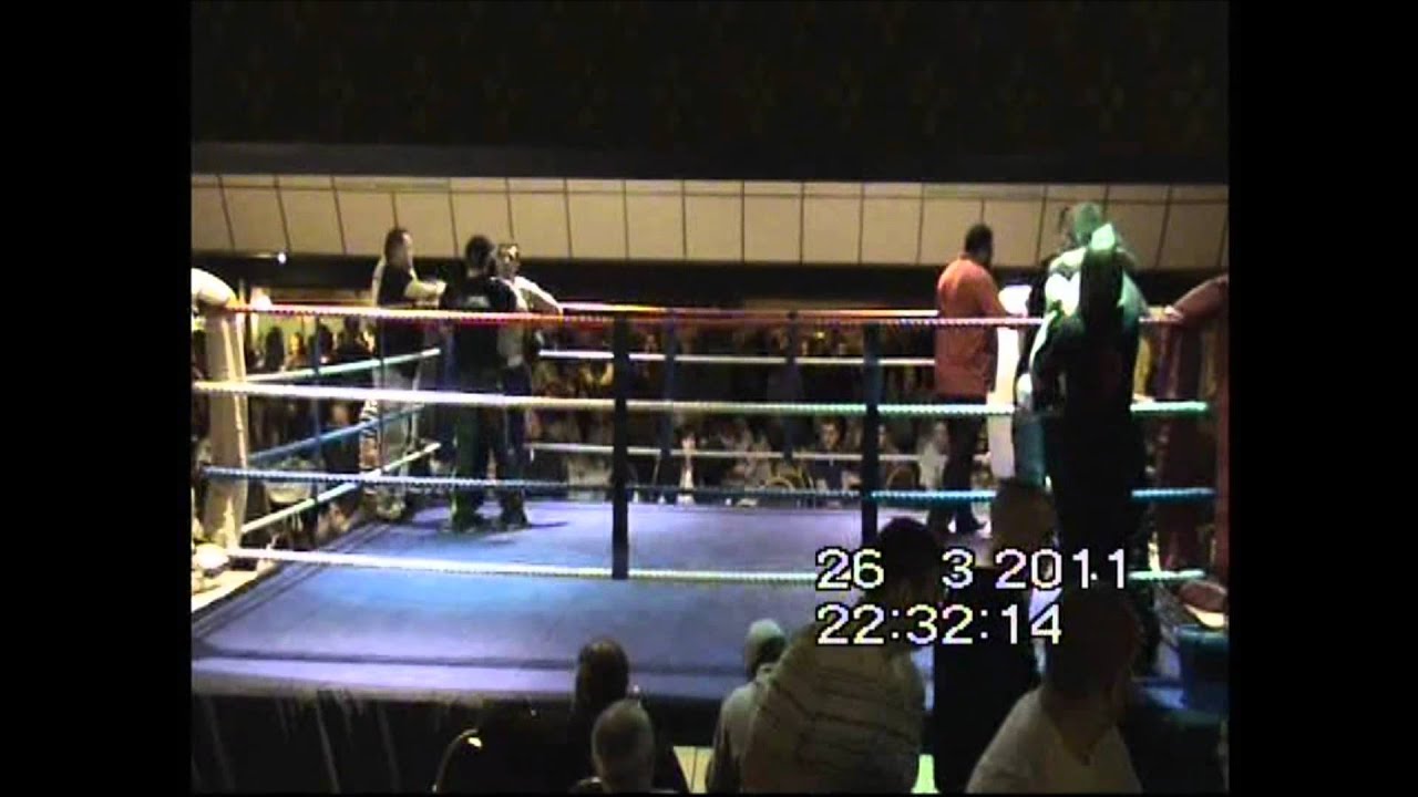 Darren Clark Kickboxing - YouTube