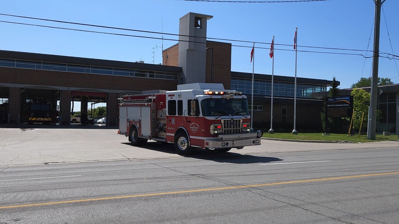Barrie Fire Spare Rescue 1 Responding - YouTube