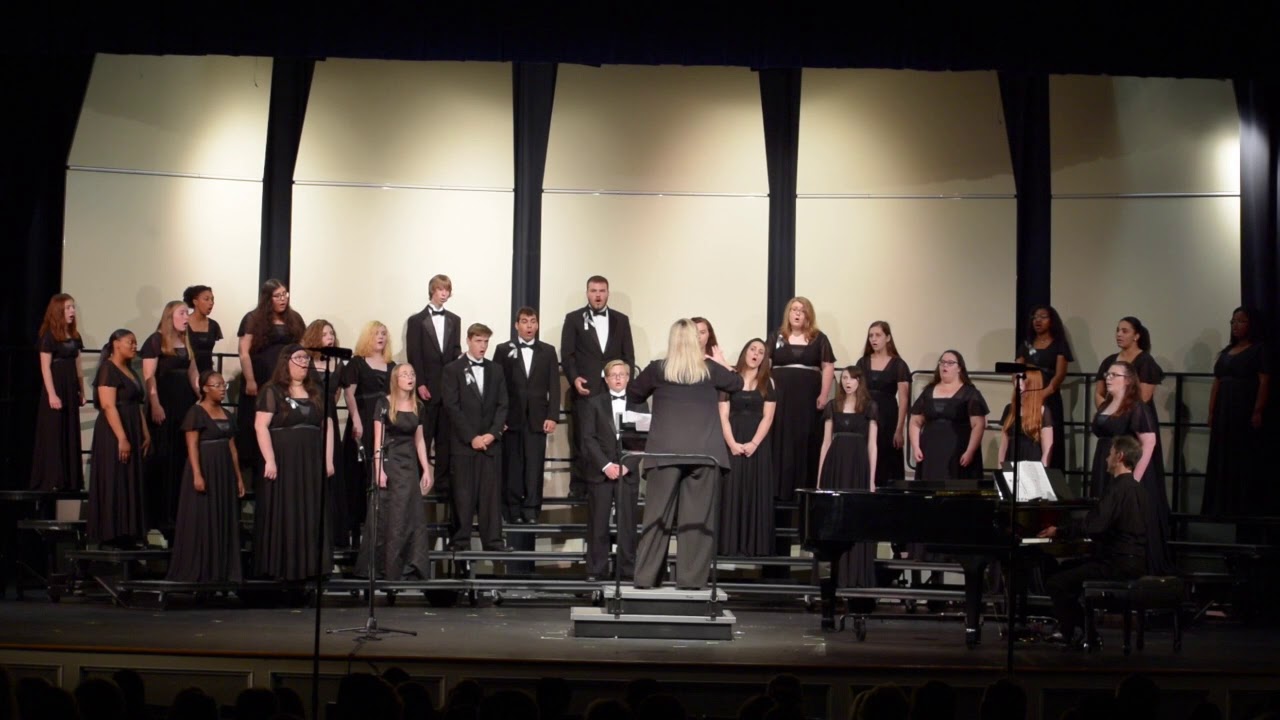 HRHS Beginning Choir sings "Hava Nashira" - YouTube
