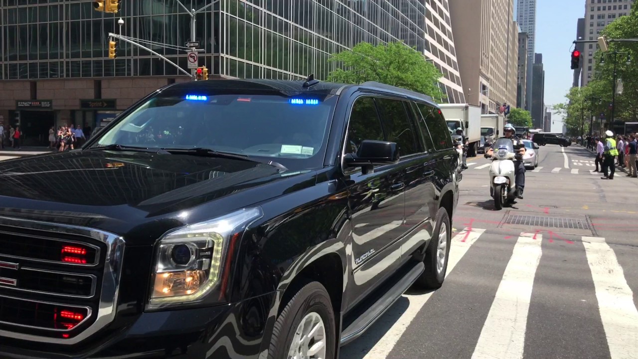 2 UNMARKED NYPD UNITS & A NYPD SCOOTER PATROL TEAM RESPONDING TO A VERY ...