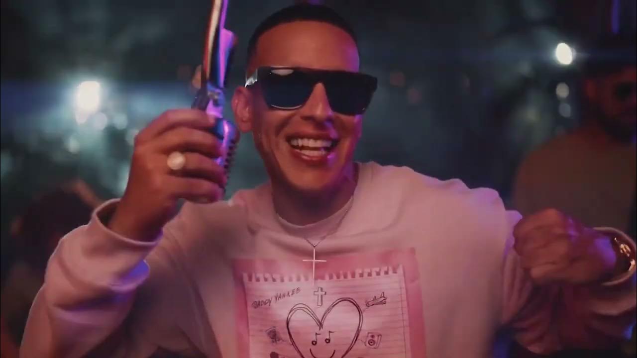 DADDY YANKEE- BAILANDO EN LA LLUVIA (VIDEO OFICIAL) - YouTube