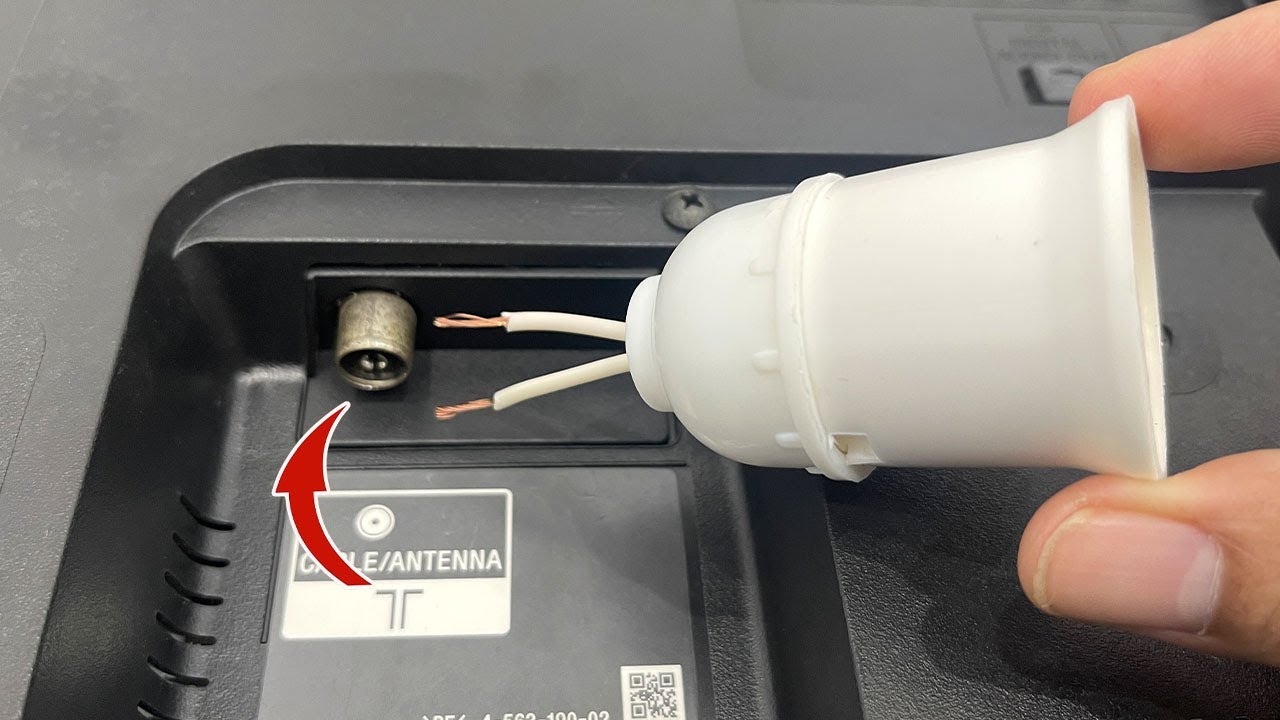 📡 Just plug the lamp plug into your TV and unlock all the channels ...