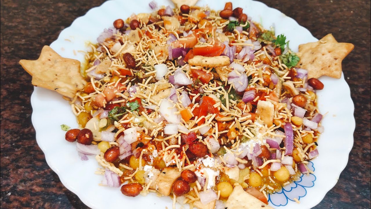 Guguni chaat // street style chat recipe // - YouTube