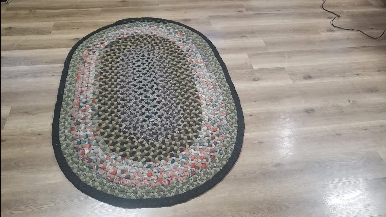 How to make a Wool Braded Floor Rug - YouTube