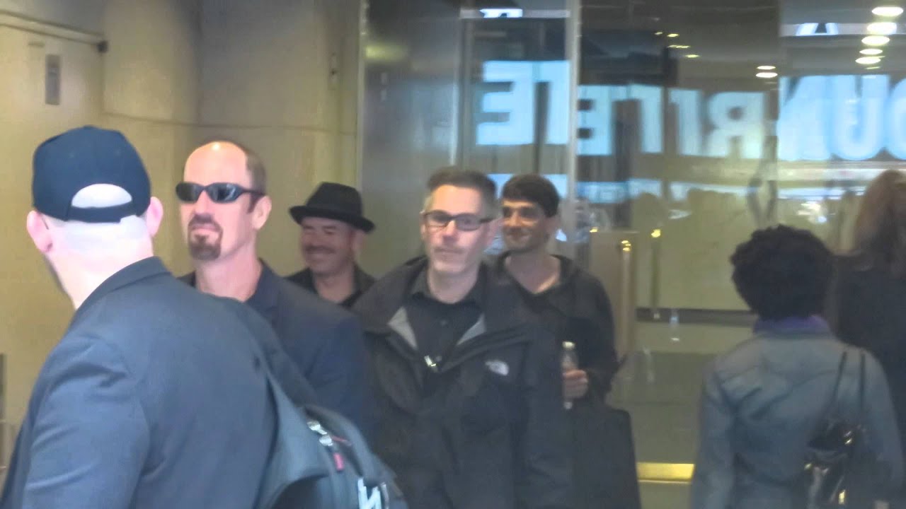 Tim Mcgraw band members leaving Today Show after live performance at ...