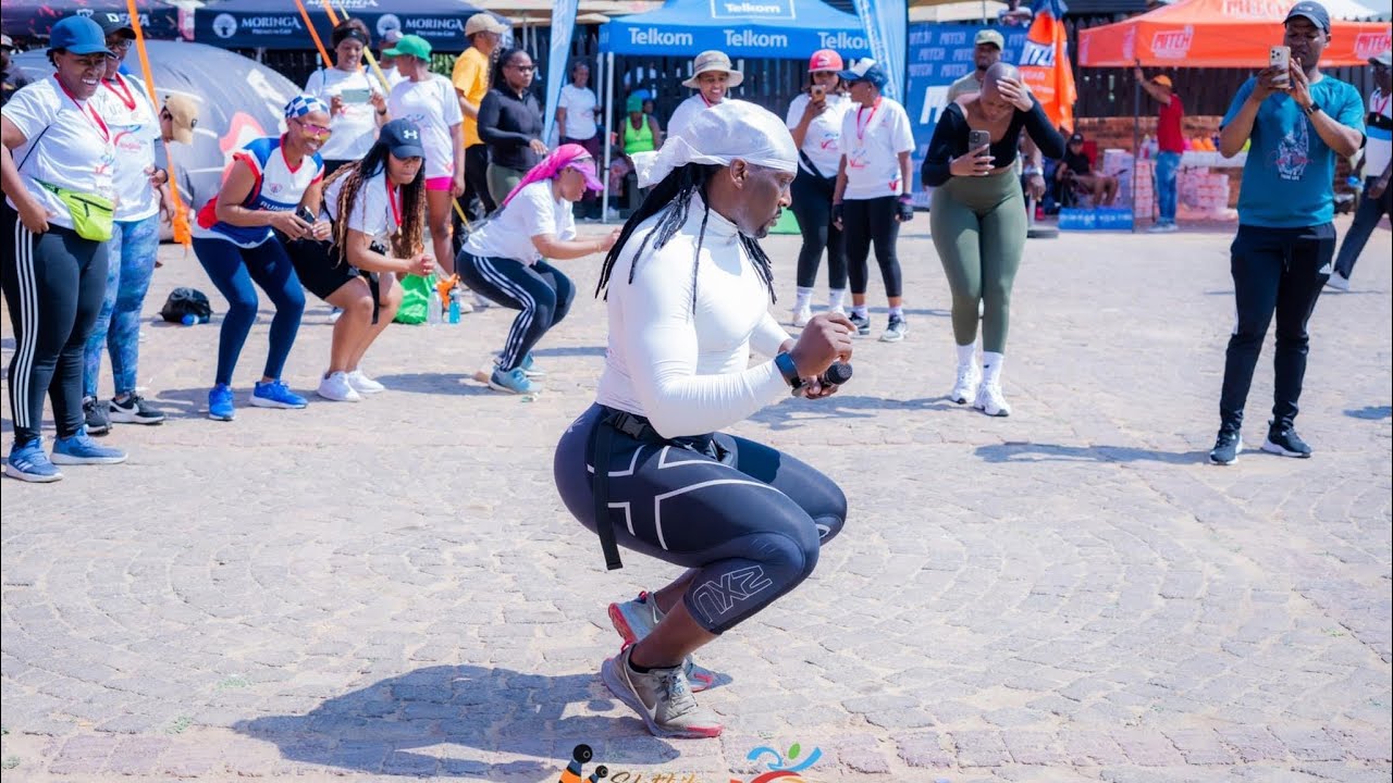 The BEST GLUTES workout WALKING on a SQUAT for GUARANTEED results by ...