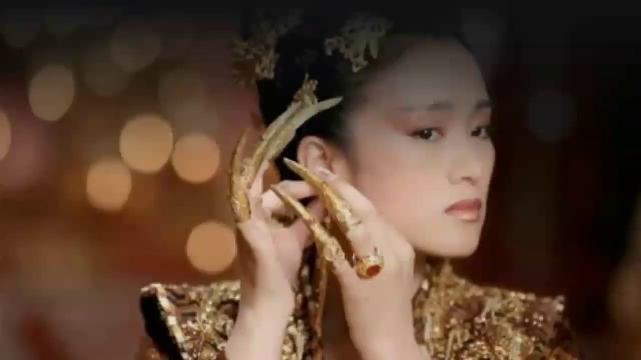 Long Fingernails Were No Game In China - YouTube