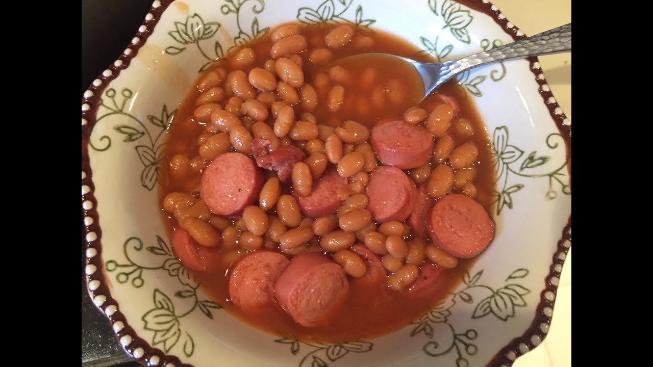 Foodie Friday - Beanie Weenies :) - YouTube