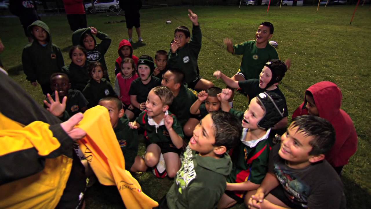 HSBC Volunteer of The Year 2015 - YouTube