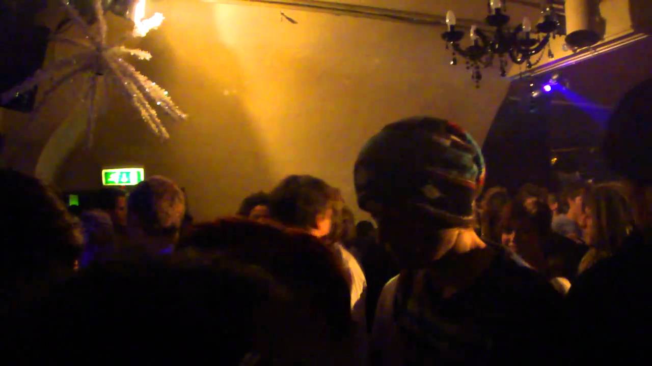 Daniel Zuur playing Phanta live @ KrancK Utrecht - YouTube