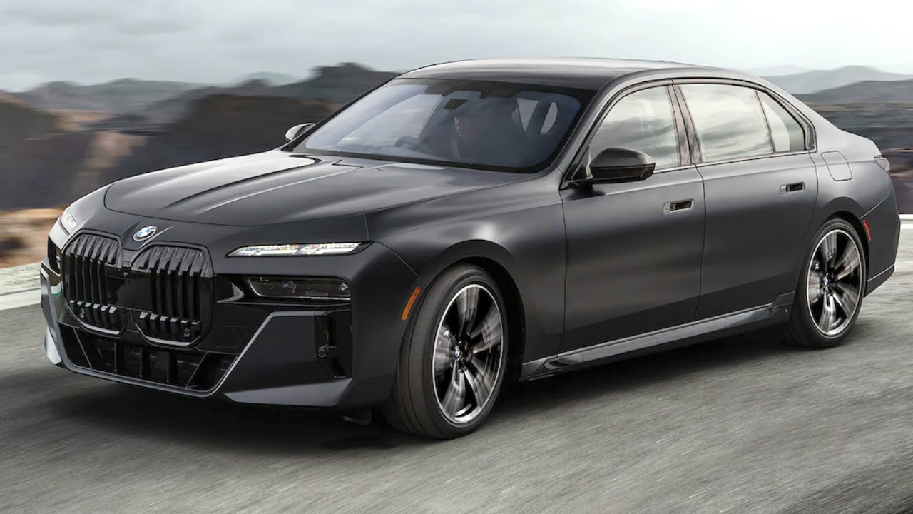 2023 BMW 7 Series M7 i7 (ALL NEW) - Mercedes S-CLASS Competitor - YouTube