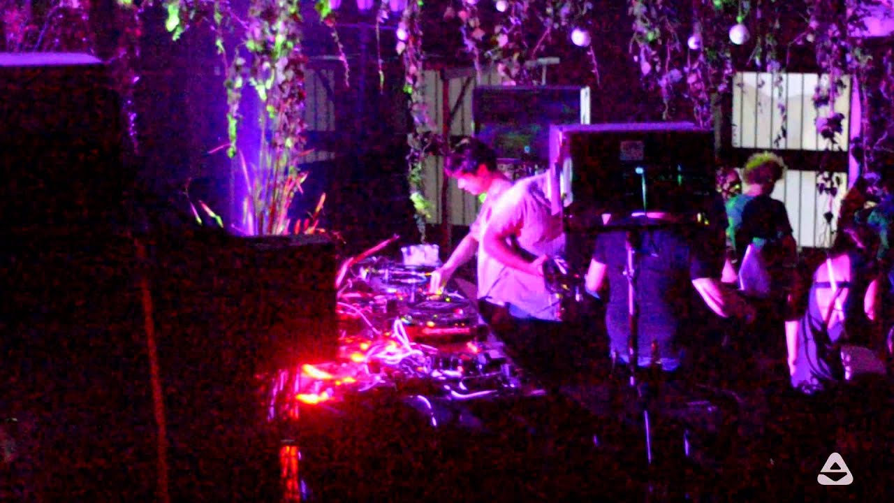 Guillaume & The Coutu Dumonts, Cezar, Dan Andrei, Emi @ Secret Garden ...