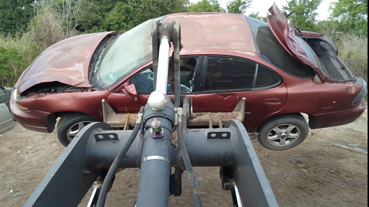 SMASHING a Few Junk Cars with destruction. Stripped Down ( 1985 FIERO ...