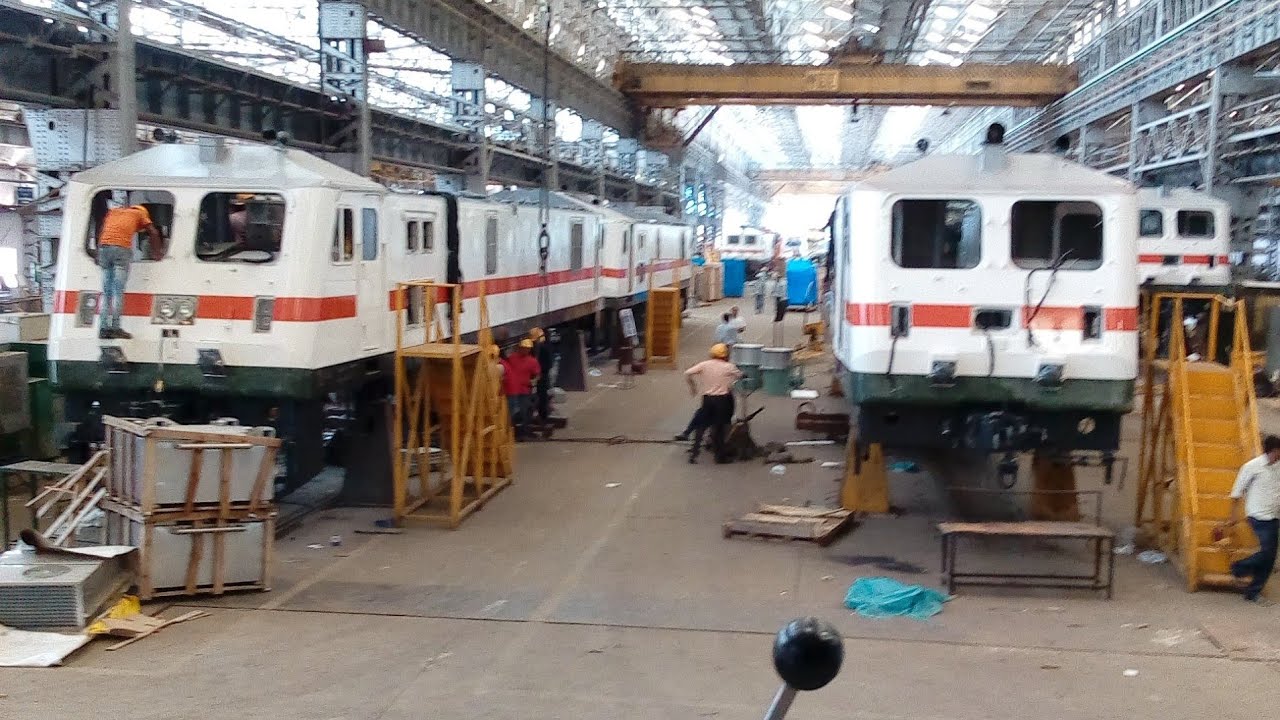 Diesel Rail engine in DLW Varanasi. Manufacture Train engine by skills ...