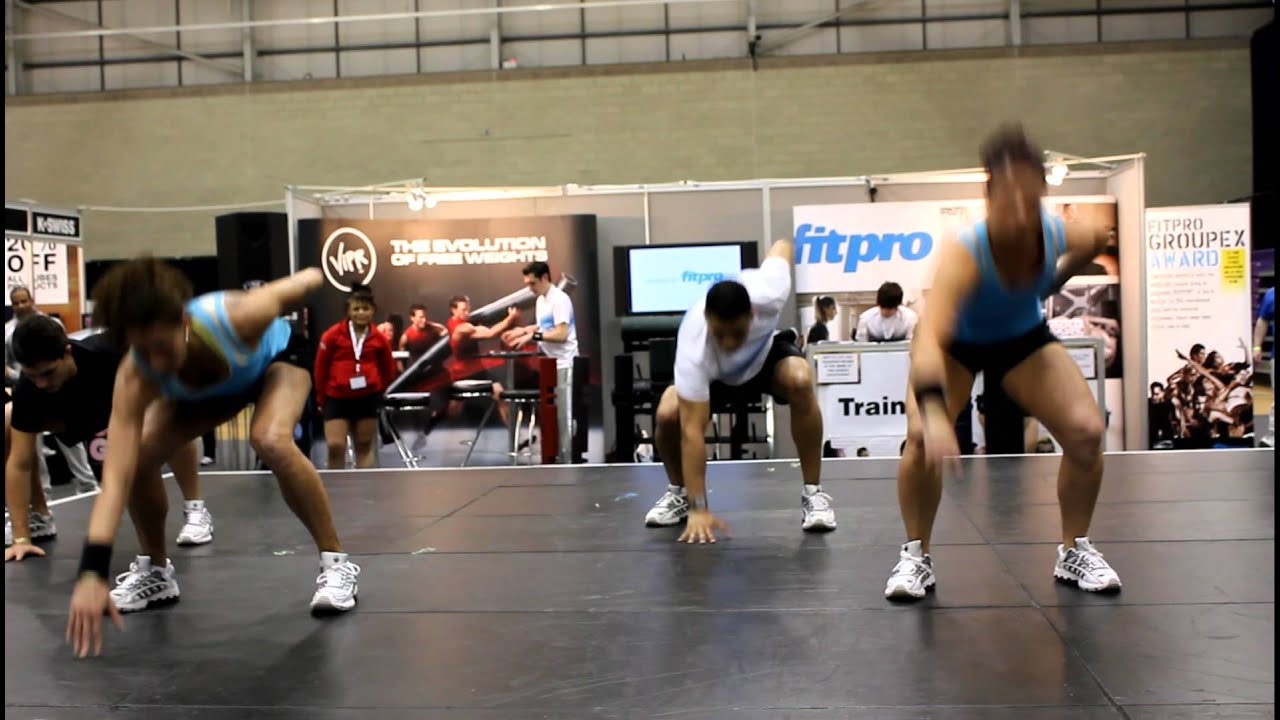 2011 lesmills demo in UK bodyattack - YouTube