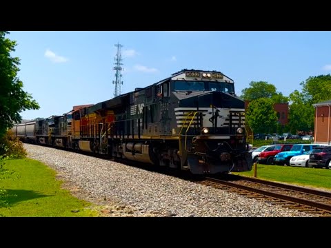 NS 44R: NS 3632 BNSF 8359 NS 9816 4461 Loaded Grain Train Duluth GA - YouTube