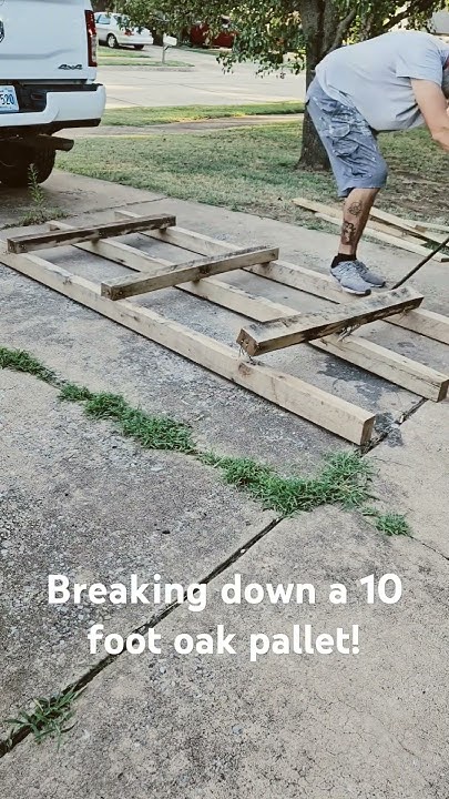 The most ridiculous pallet I've ever seen! #pallet #carpentery #palletwood #woodworking #diy ...