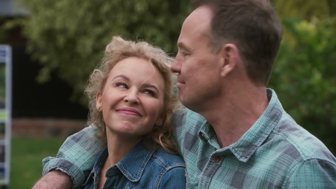 Neighbours Finale - Scott and Charlene Return - YouTube