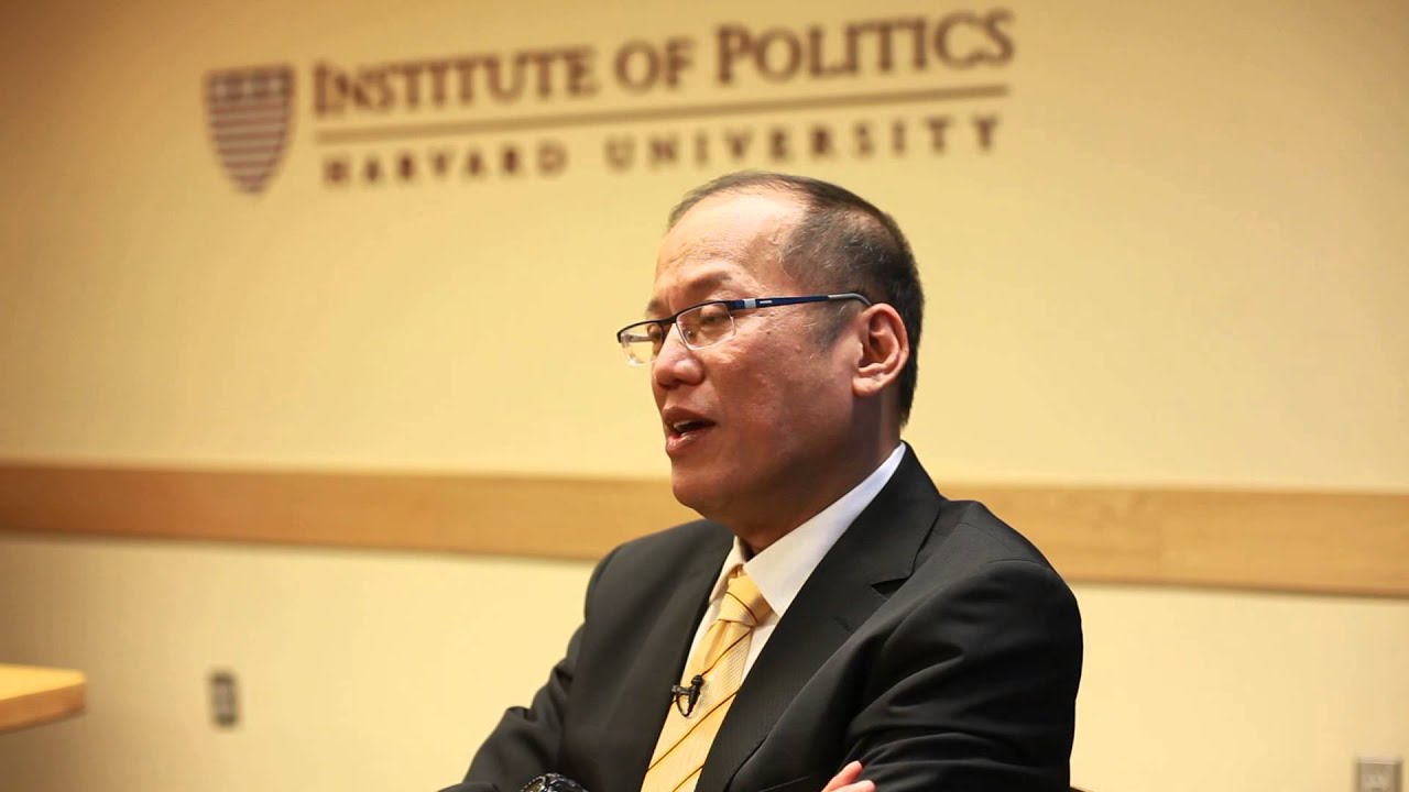 Forrest Lewis Interview With President Aquino - YouTube