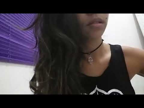 +18 Magrinha rebolando.