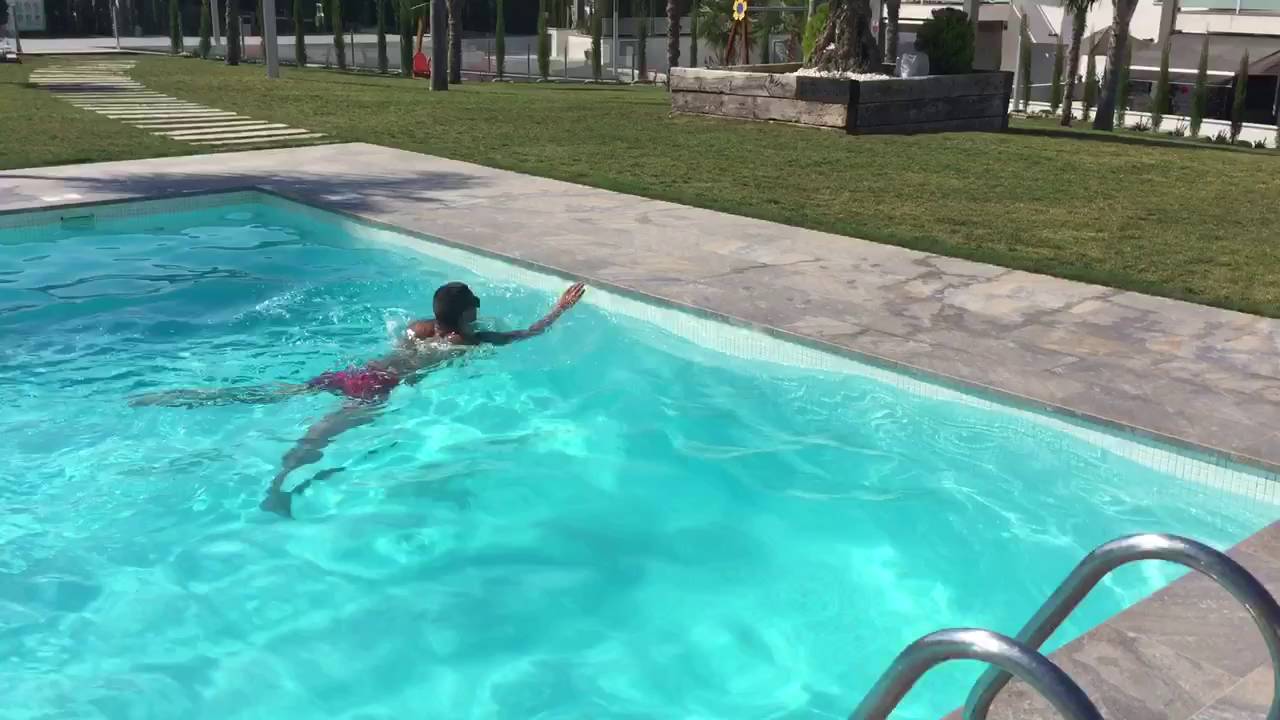 Swim to handstand - YouTube