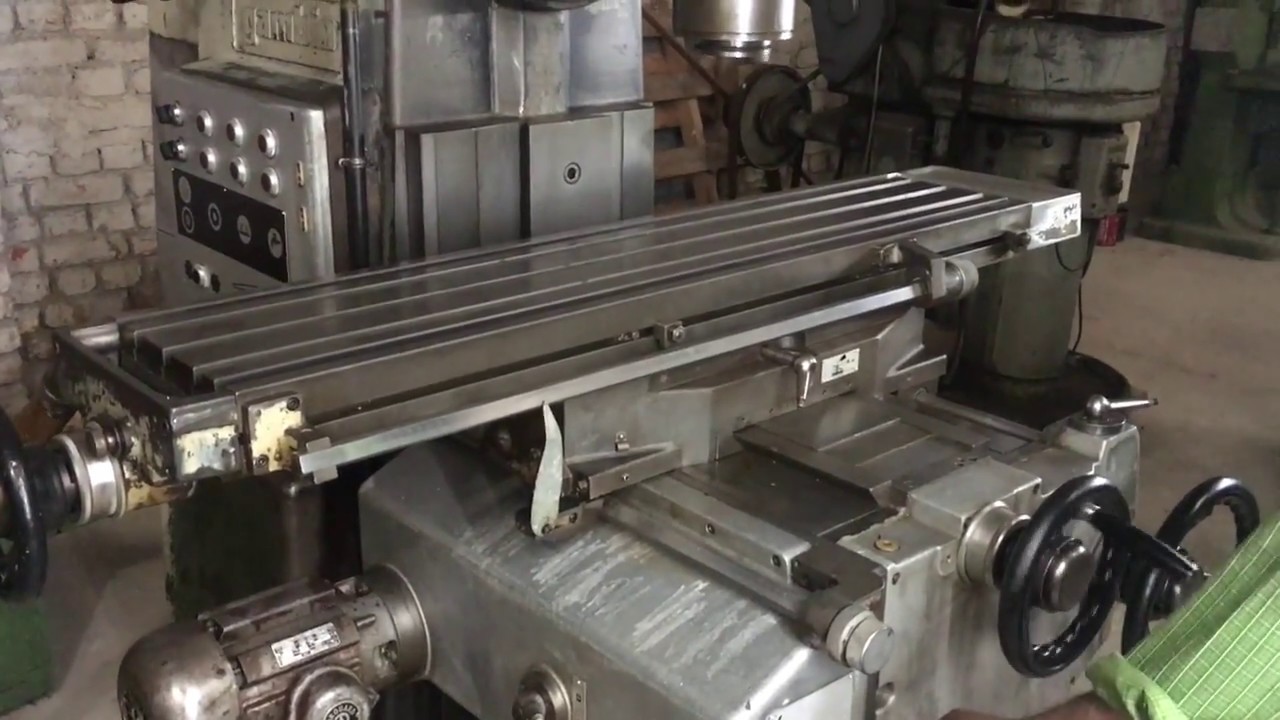 Universal Milling Machine - Gambin 1M - YouTube