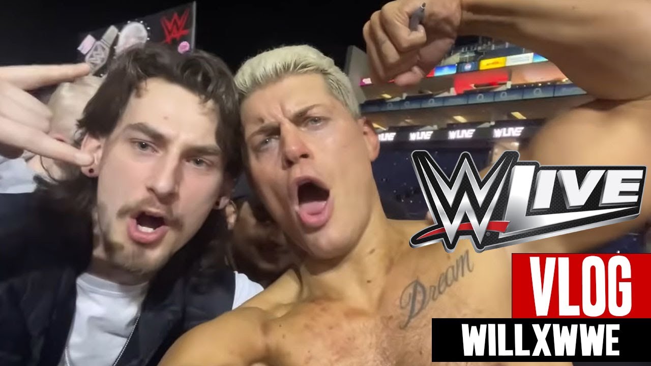 WWE LIVE FRONT ROW VLOG AT THE O2 ARENA! - YouTube